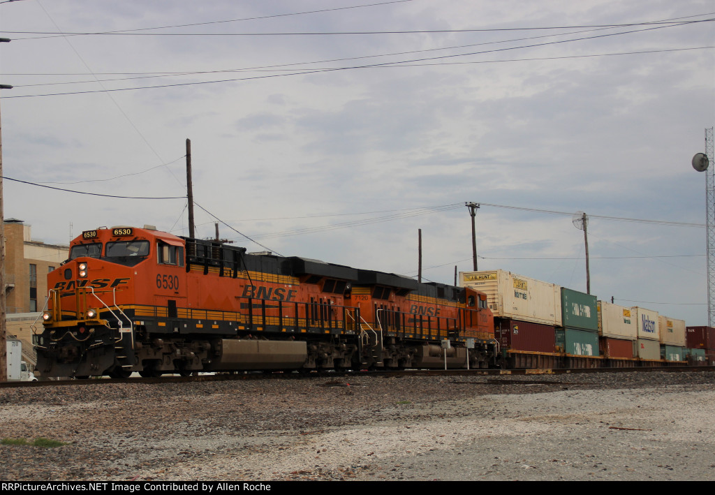 BNSF 6530